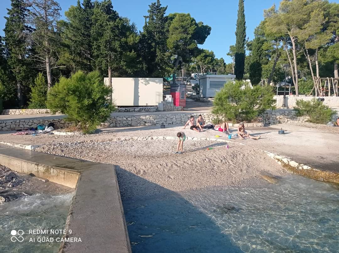 Sanacija i dohrana plaže "Bijaka" - Otkrijte Milnu na otoku Braču